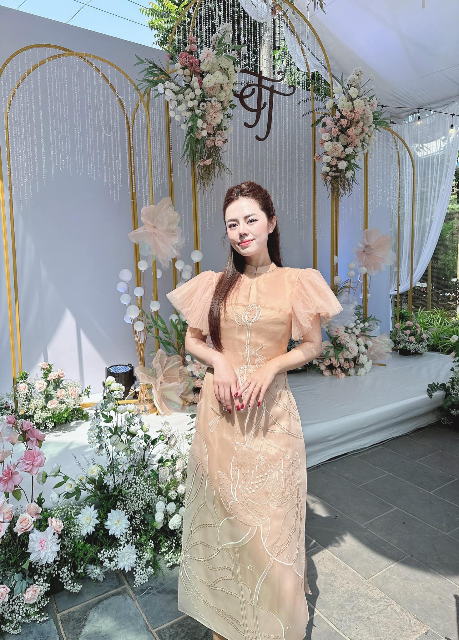 Áo dài hồng tay bồng LINN DESIGN – Tara Store